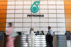 PETRONAS awards Banang field contract to Petra Energy