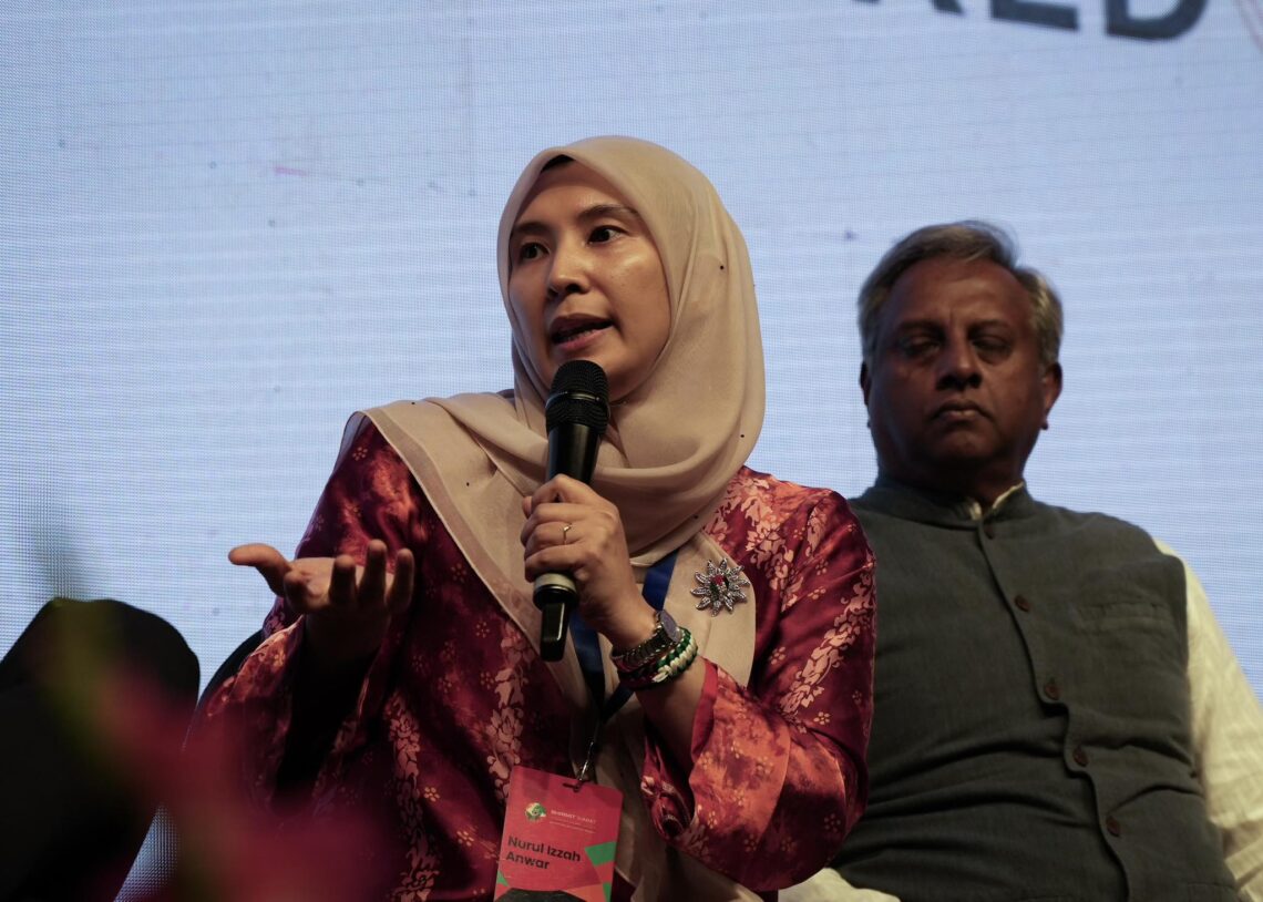 Nurul Izzah gets roasted online for seeking father’s help in Sabah talks
