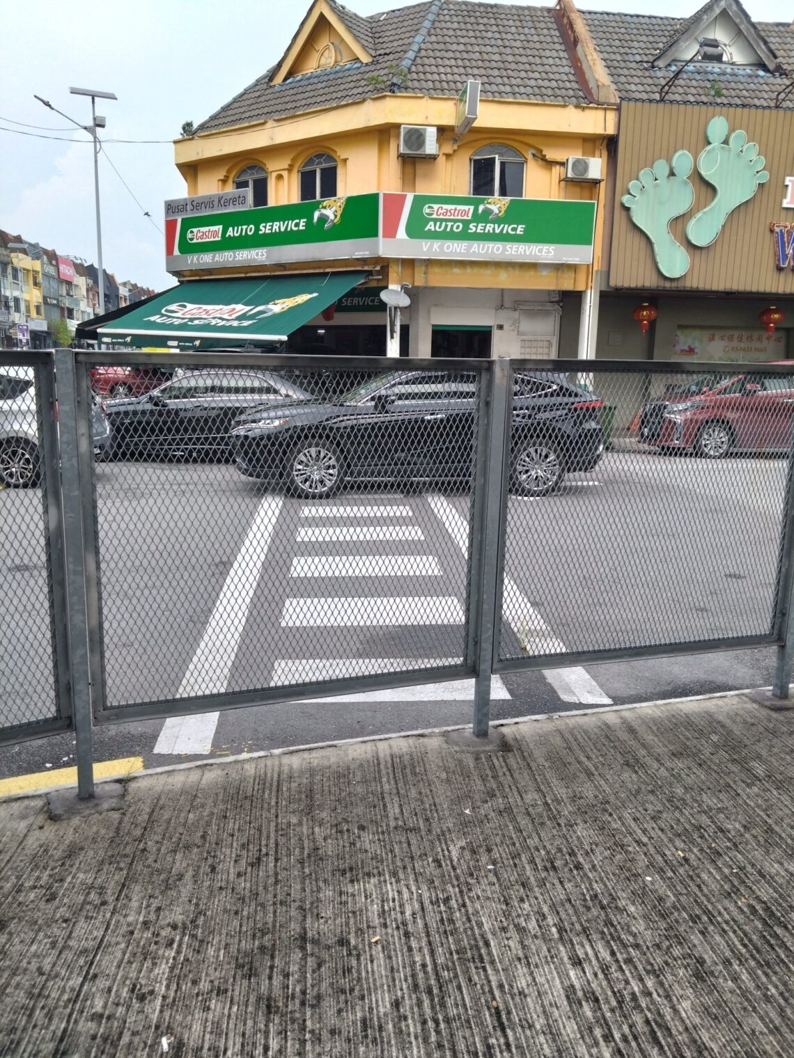 Broken tiles at MRT station ignored for years, claims netizen