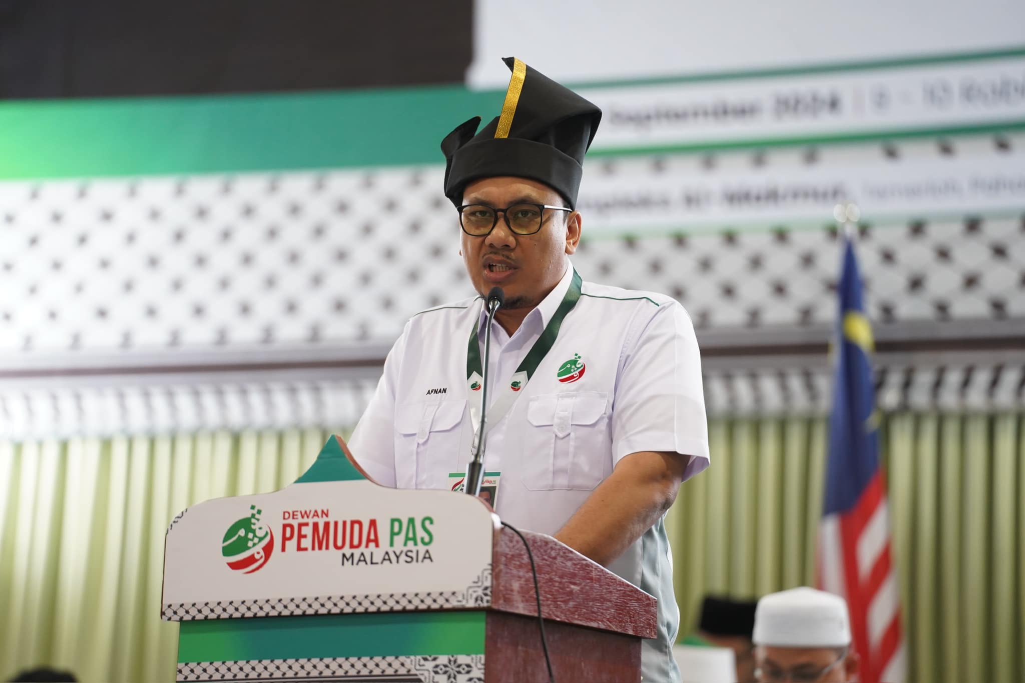 “It shouldn’t be Hadi but the PKR, UMNO presidents who should quit for poor outings in national ...