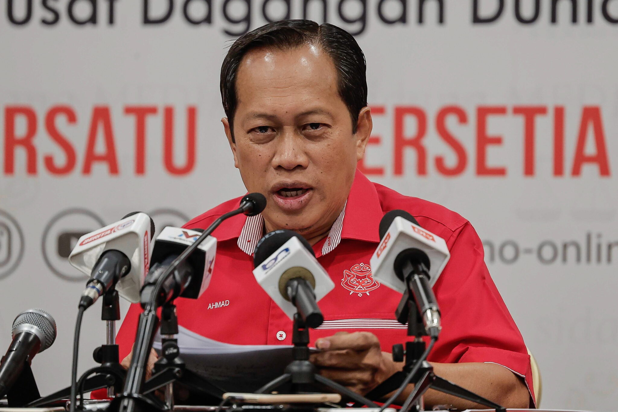 Ahmad Maslan vying for supreme council post, not going for UMNO VP