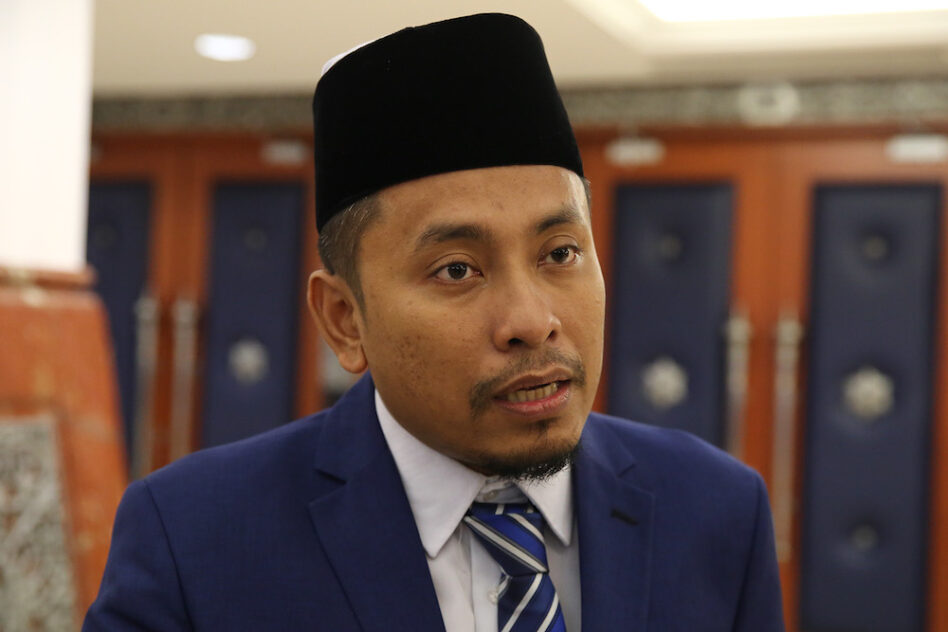 Netizens reveal PAS’ previous condemnation of vernacular schools