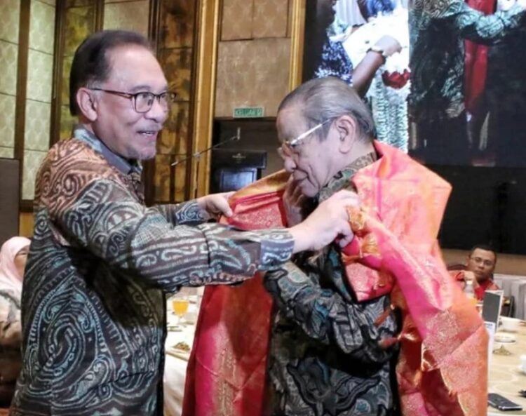 Hadi’s incessant branding of Kit Siang as anti-Malay/Islam may have its ...