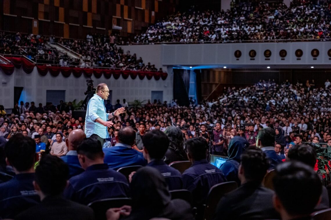 “PMX must not turn his meet the undergraduate event into brainwashing sessions”