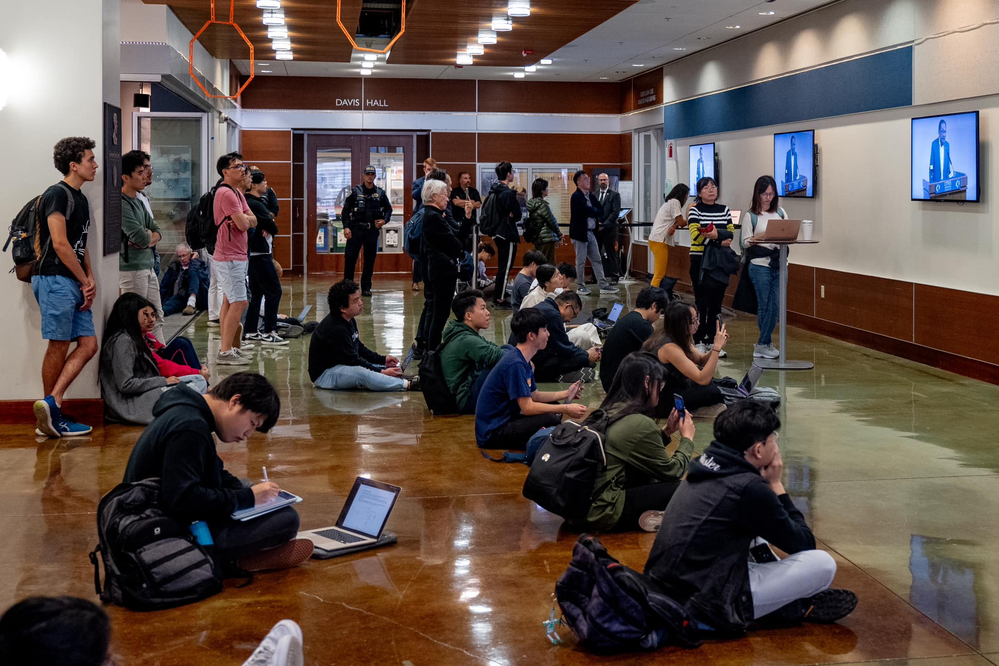 “Anwar should not be the proverbial eel that shows its tail to the ...