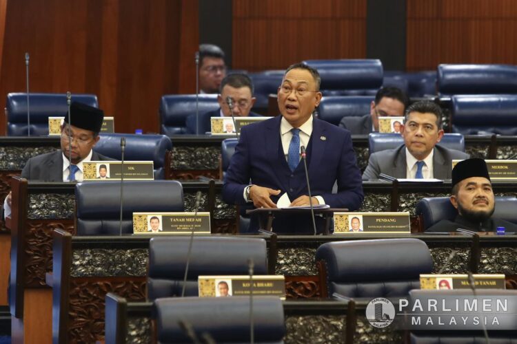 PAS plays dirty game by linking non-Malays to Zionist oppressors, never ...