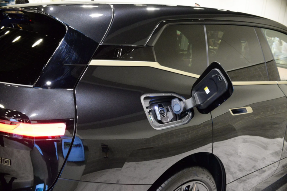 Netizens surprised by BMW EV using three-pin plug for charging at ...