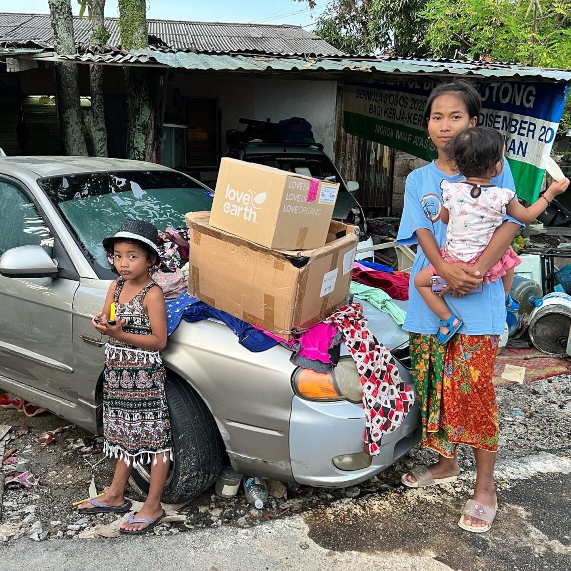 Boss Mama steps up to provide undergarments for flood victims - Focus ...