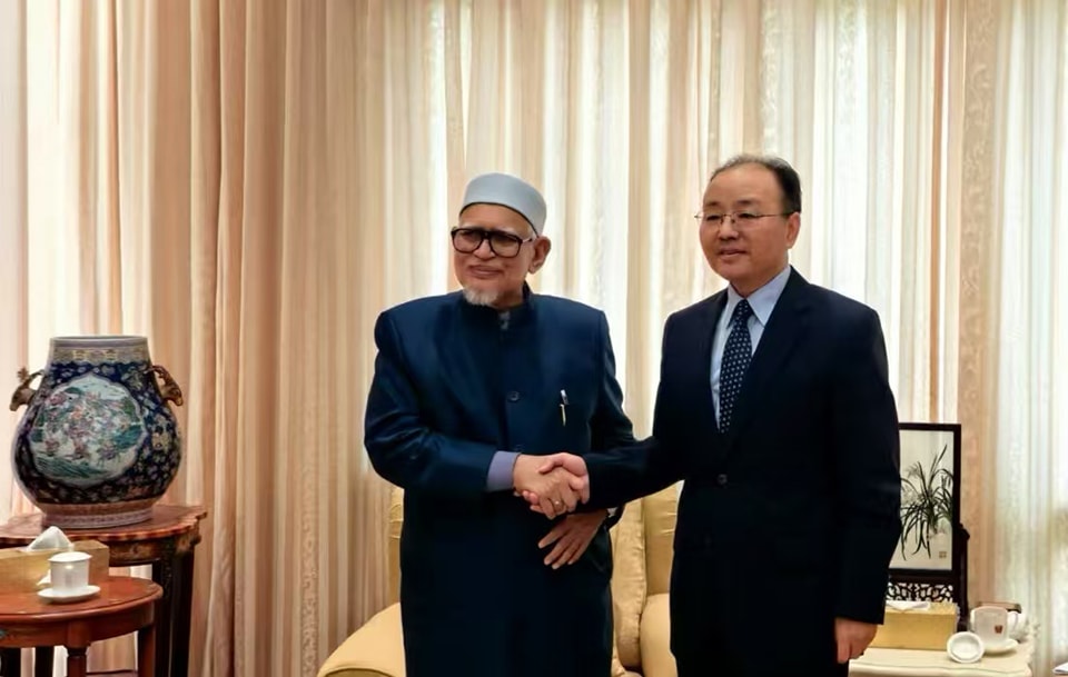 Hadi’s meeting with Chinese ambassador lays bare PAS’ hypocrisy over ...