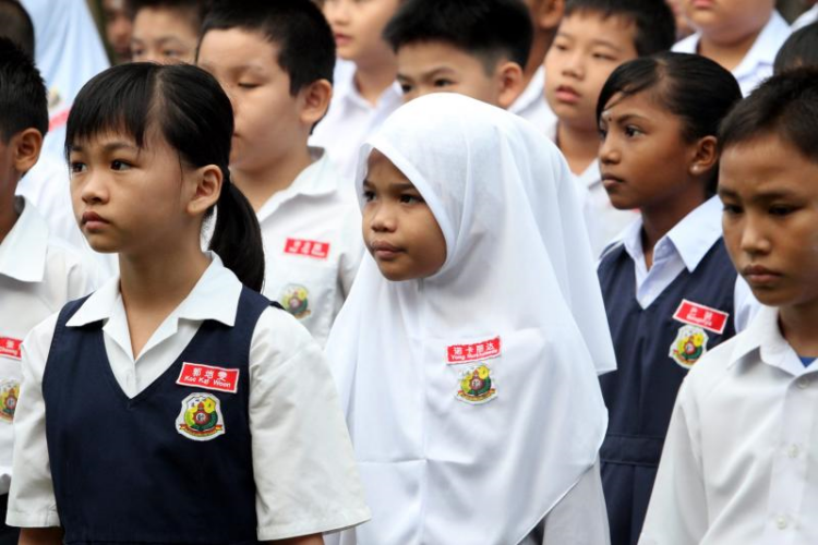 “Teaching of Mandarin as a 3rd language in national school will be a flop”