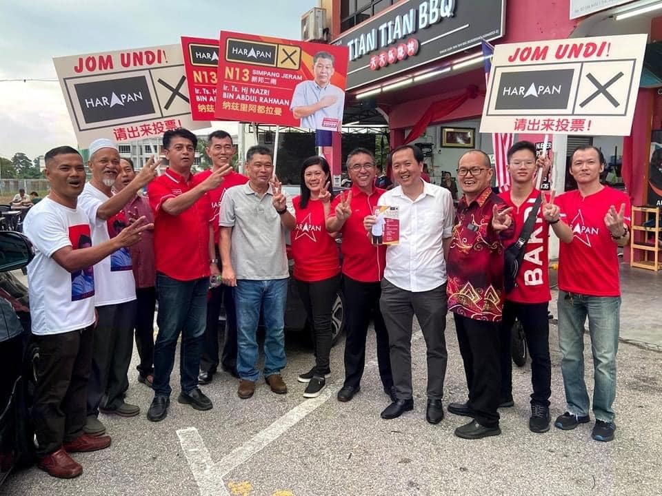 Chinese are kingmakers in the Pulai parliamentary, Simpang Jeram state ...