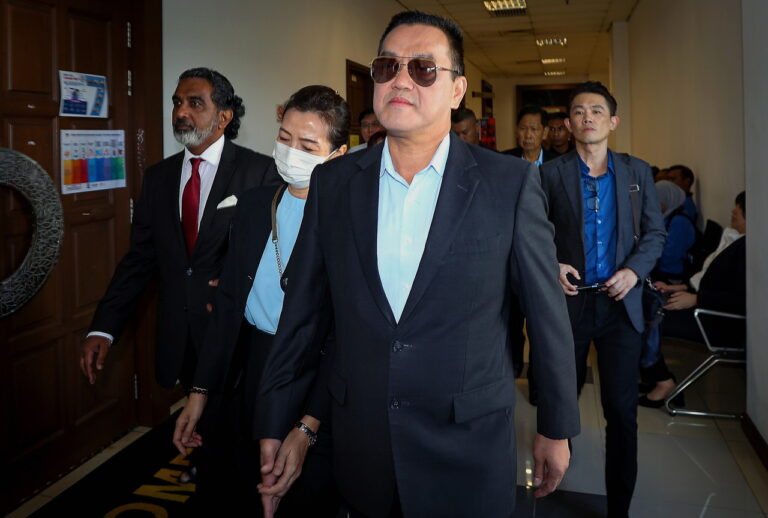 “Allah” socks controversy: KK Mart founder, wife walk free