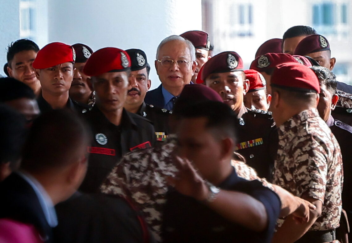Najib ordered to enter defence in 1MDB case