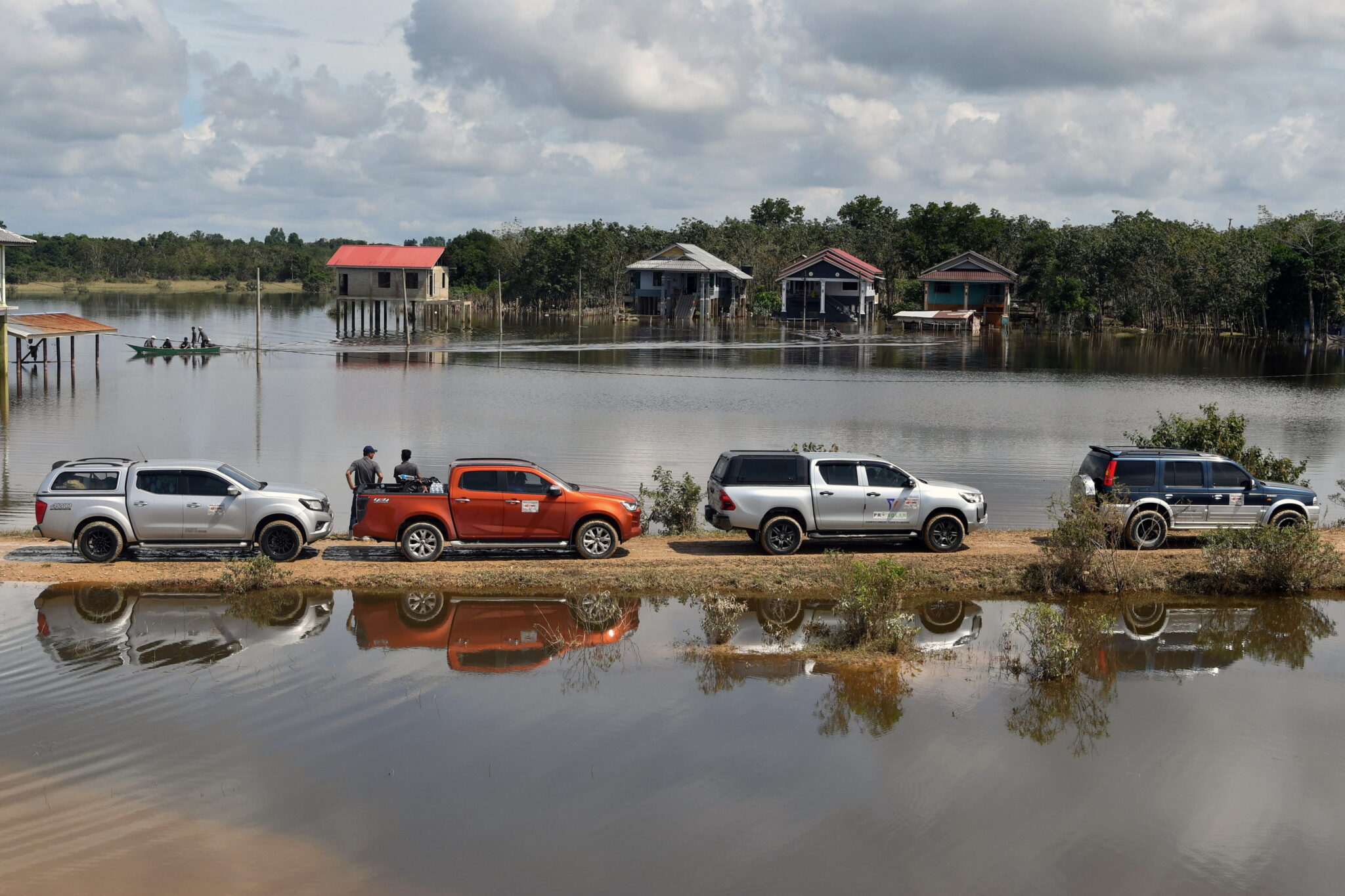 “Worry about post-flood recovery instead of trying to make floods as a ...