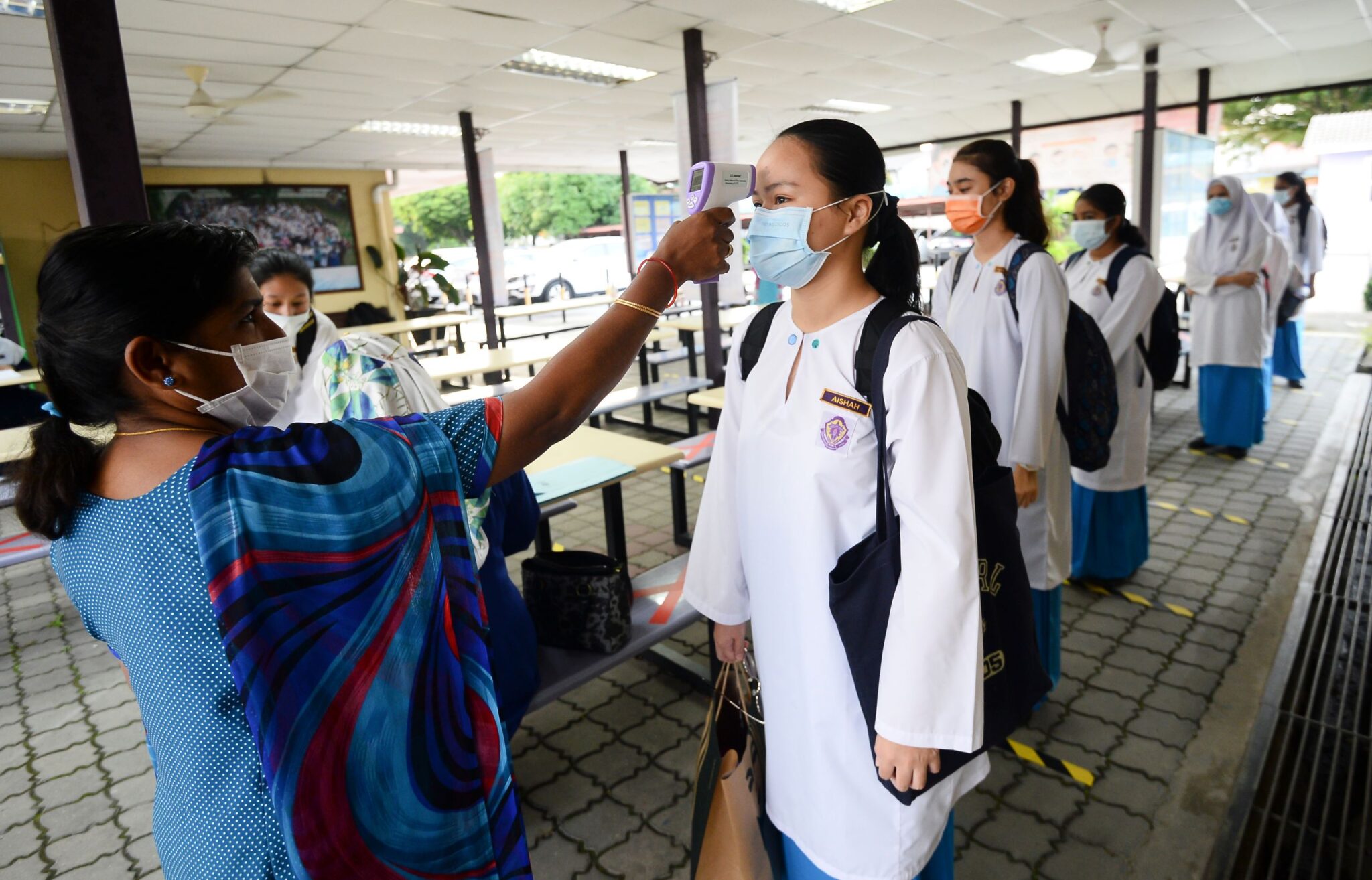 Report: MOH might impose mandatory face mask wearing in school again