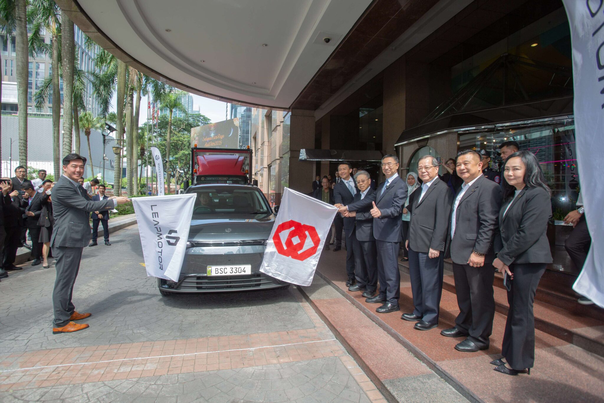 Public Bank, Stellantis Malaysia collaborate to accelerate EV adoption ...