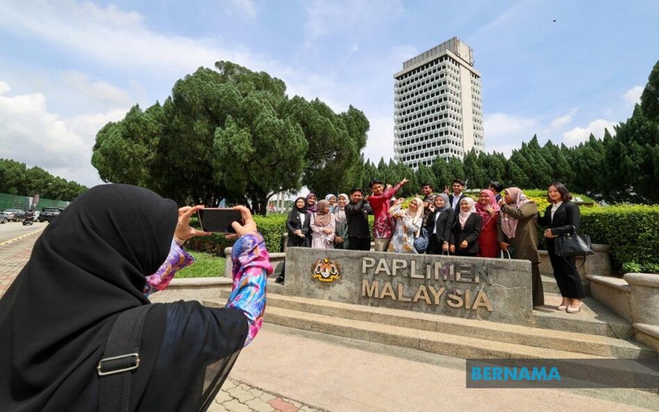 A weekend when the Malaysian public – kids and adults – ‘invades’ Dewan ...