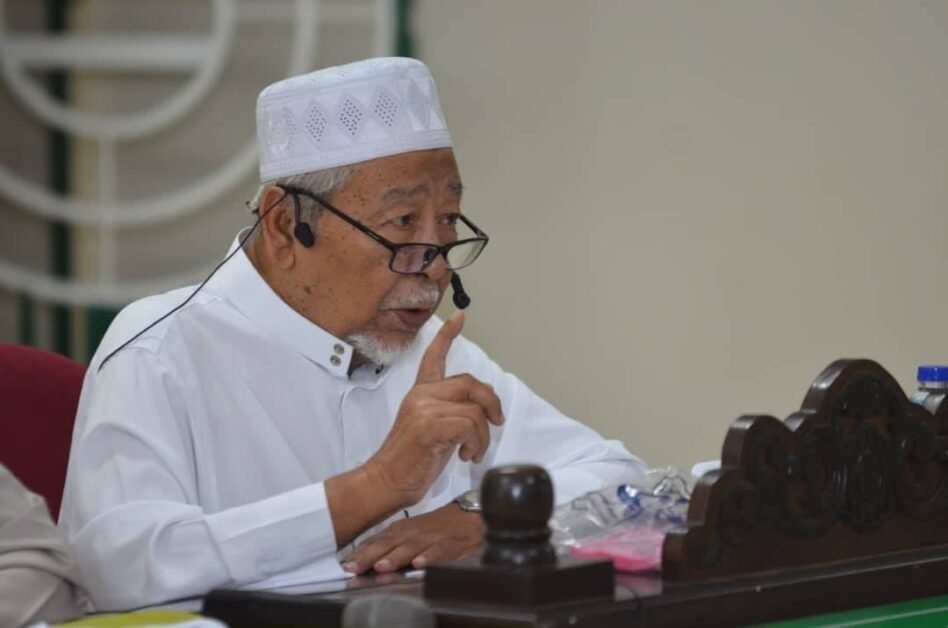 “Face expulsion if you declare support for PMX,” PAS MPs warned