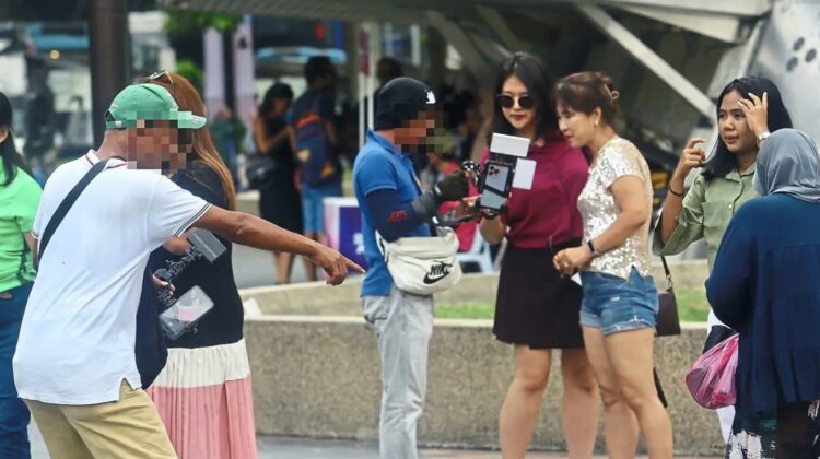 MCA: Crackdown needed on aggressive photo touts at KLCC to protect ...