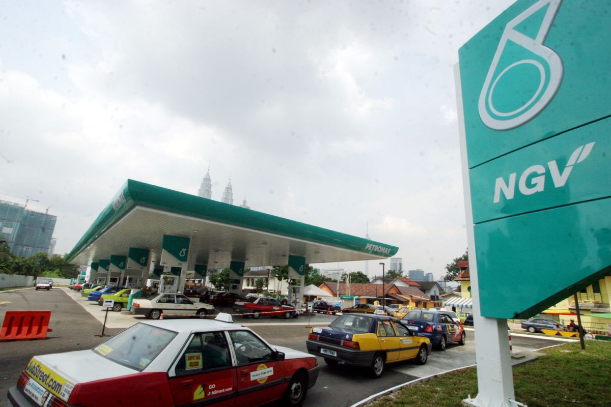 An insightful perspective of taxis and NGVs