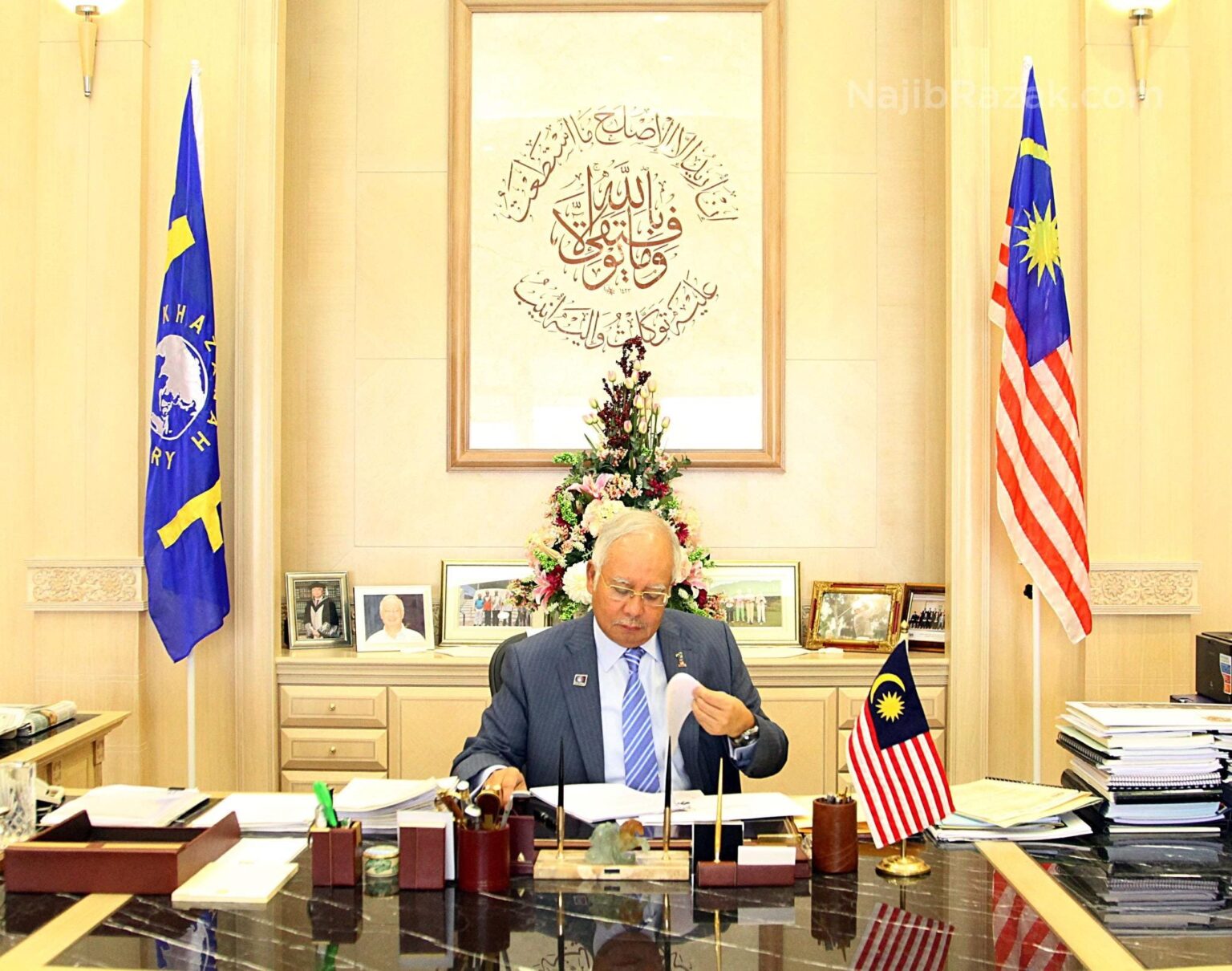 “Accept that neither Madani gov’t nor UMNO president has any desire for Najib’s full royal pardon”