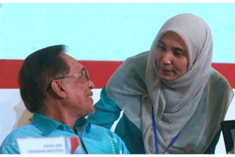 Eminent experts to advice Anwar is laudable but what about Nurul Izzah ...