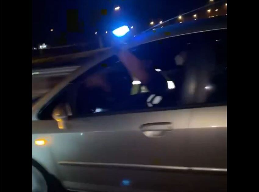 Fake cops, real laughs: Bungling impostors try to stop car with fake siren