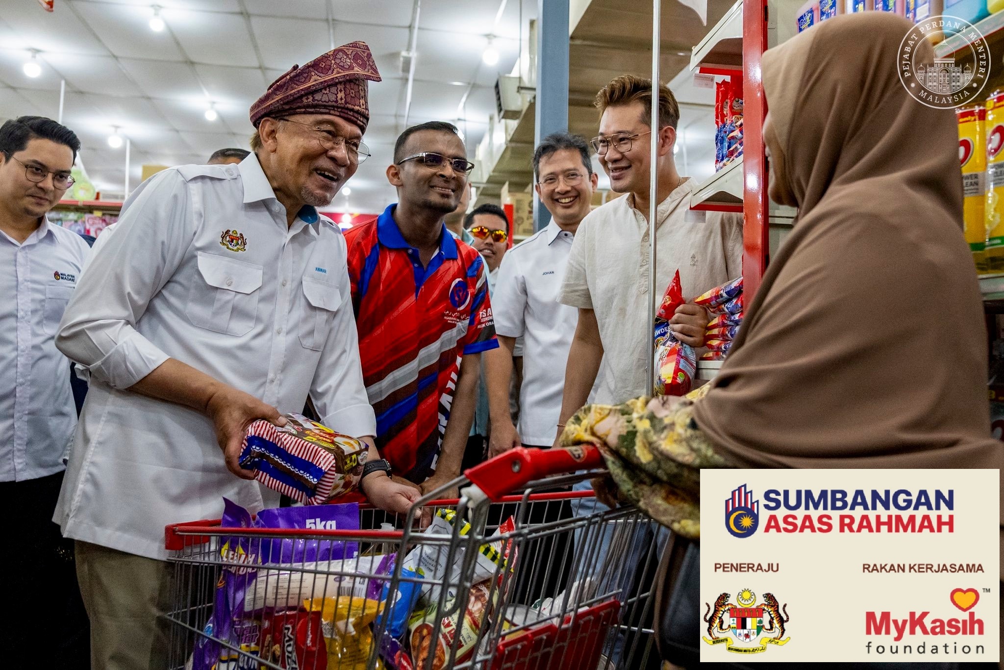 PMX trolled for blowing own trumpet by claiming RM100 SARA hand-out is admired worldwide