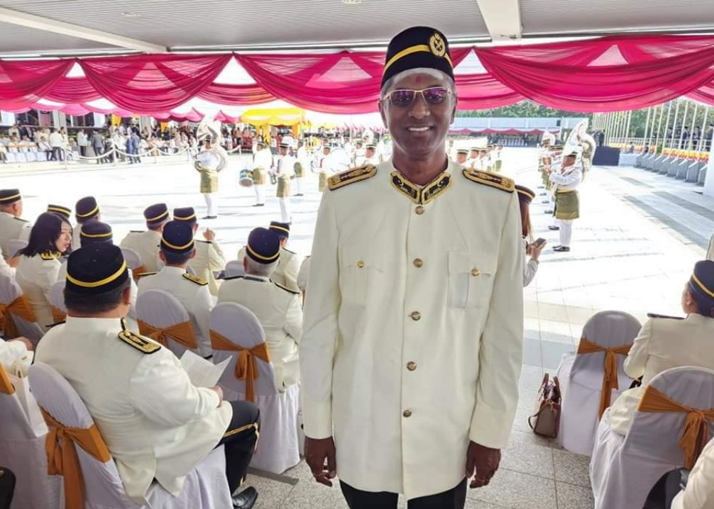 Is Bersatu in cahoots with PAS by aspiring to bring down Anwar’s unity ...