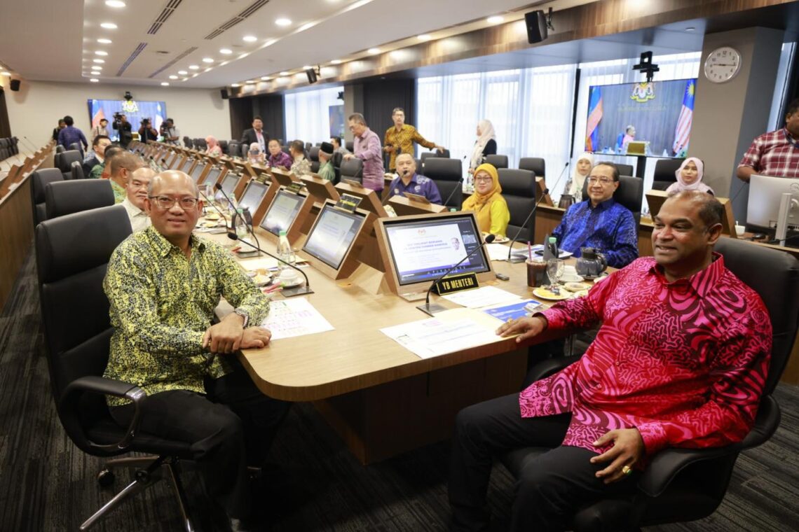 Ramasamy appalled by HR Min. Ramanan’s misguided start of low-wage solutions for jobless Indians