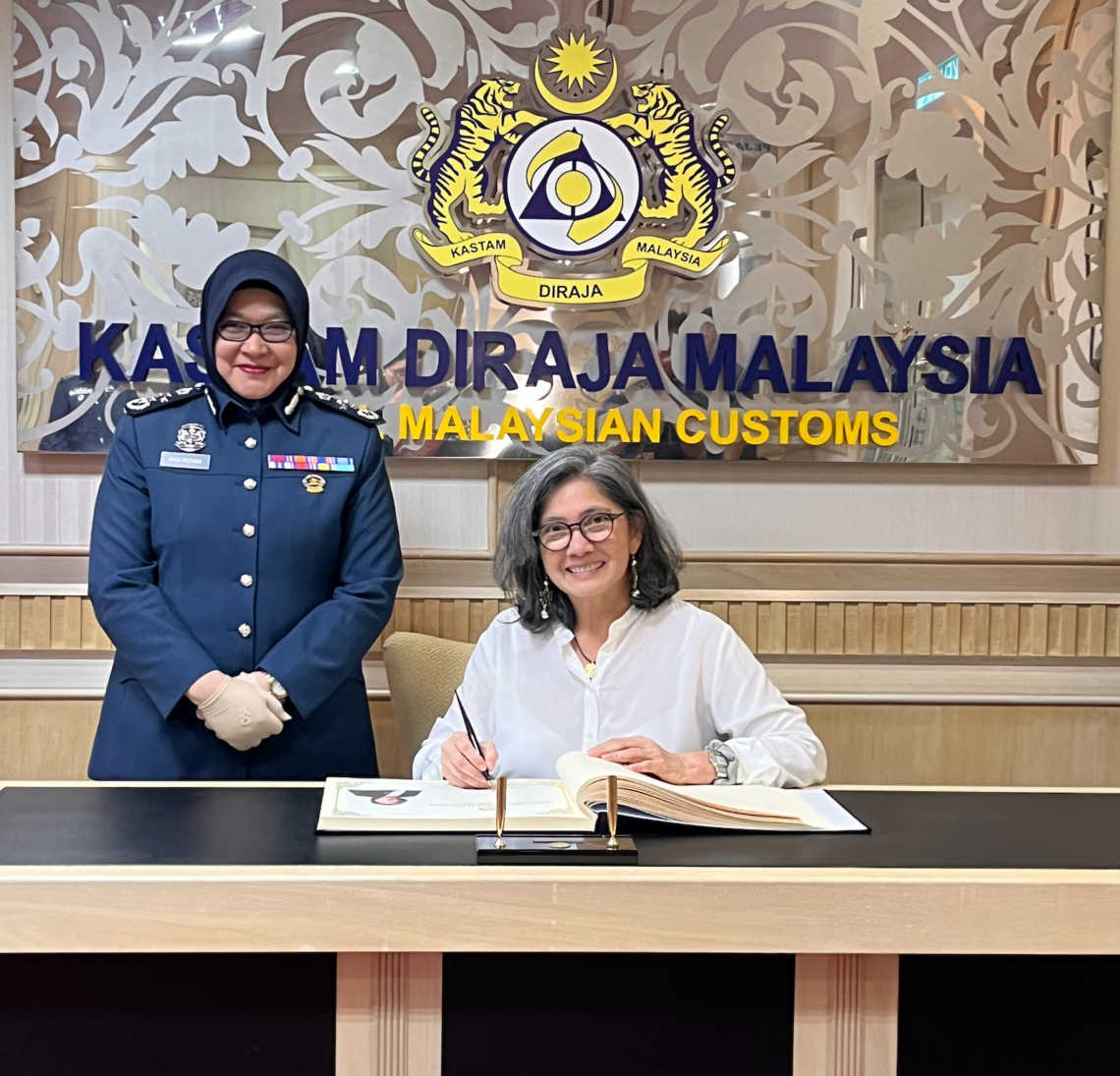 Ex-graft buster praises Malaysia’s first female Customs DG for all-out ...