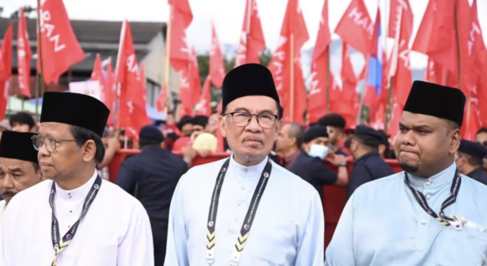 Cracks in Madani, cost of living and a PN collapse could lead to snap polls