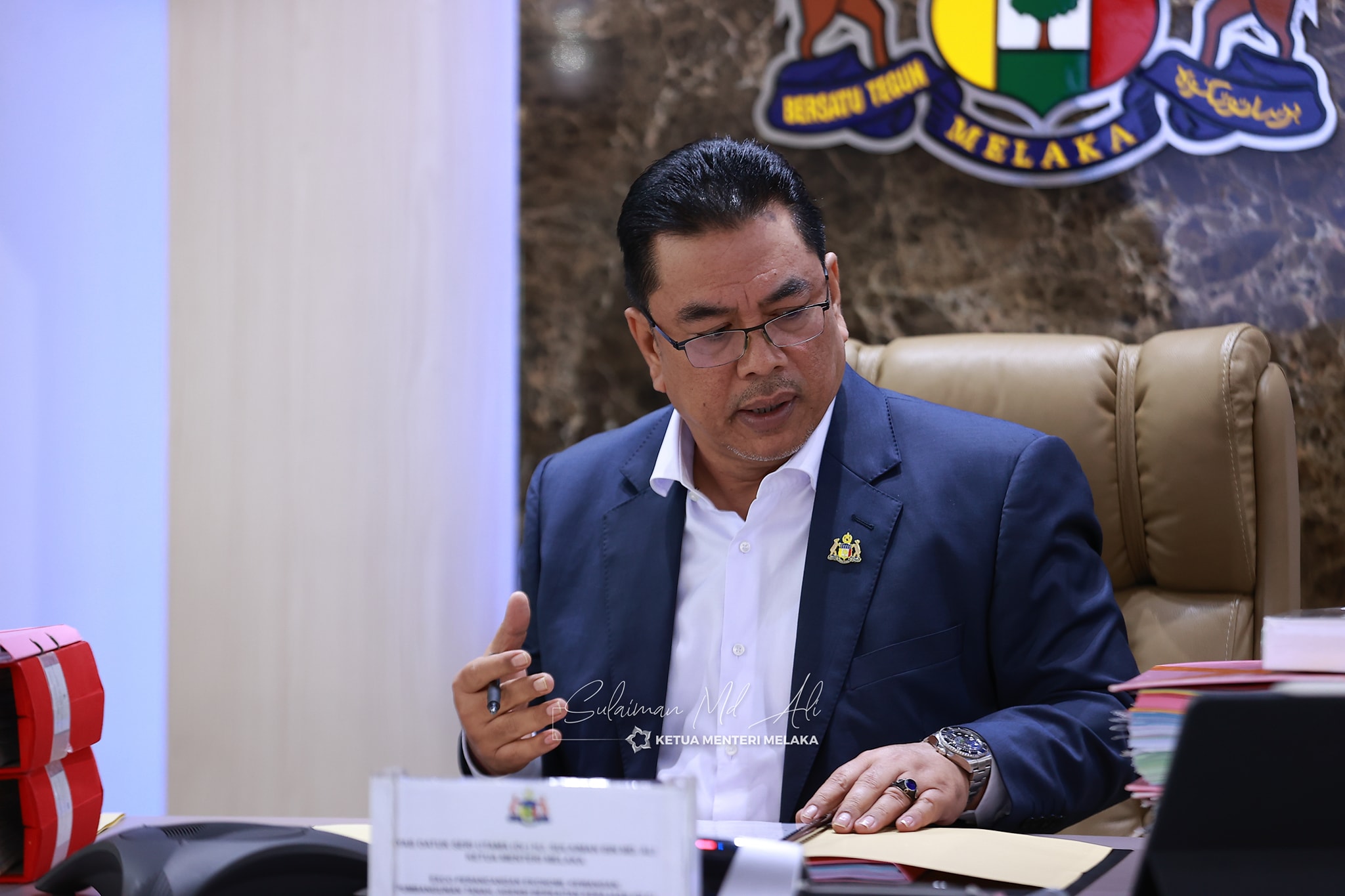 Melaka CM’s quitting has made Zahid specialist in changing heads of government