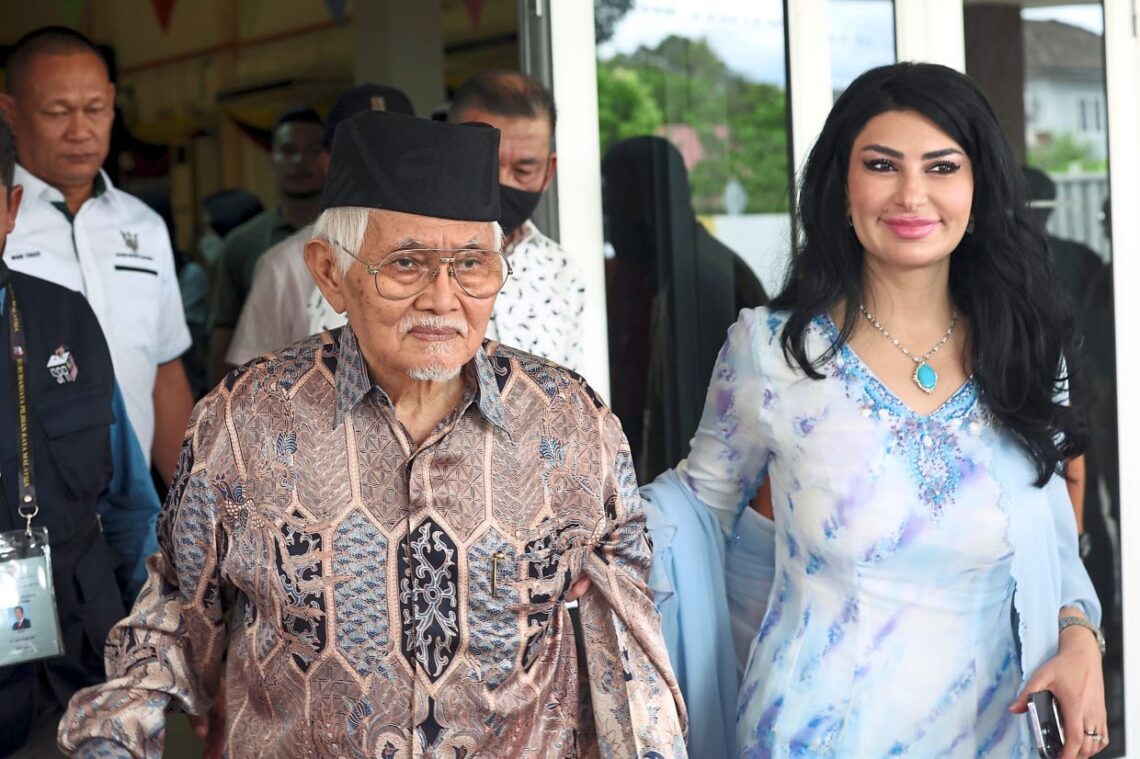 Report: Taib taken from ICU by wife against doctor’s advice