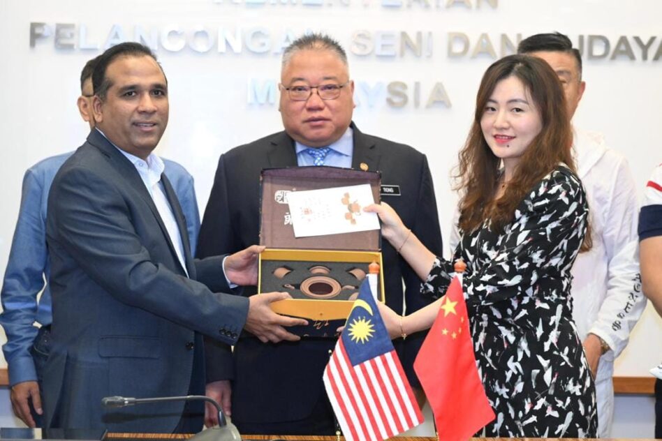 Che’gu Bard lays bare Tourism Minister Tiong King Sing’s “misdeeds” but ...
