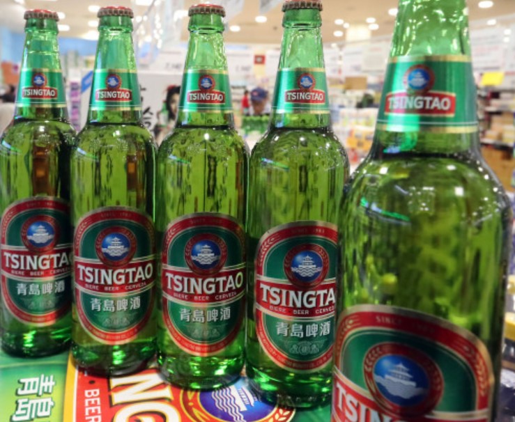 Video of man urinating in beer vats sends Tsingtao share price crashing