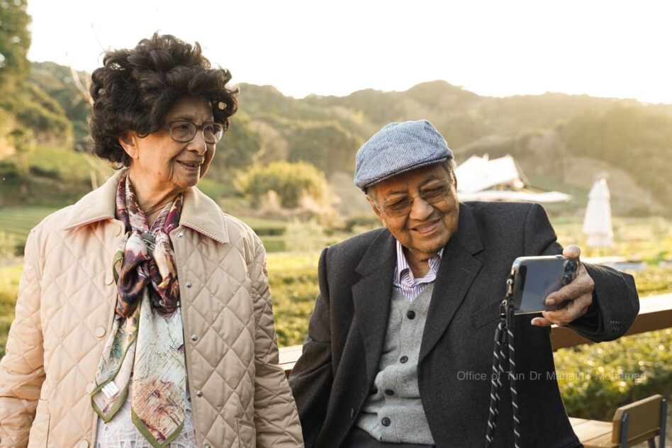 Tun M the peddler of lies (unless history lies)