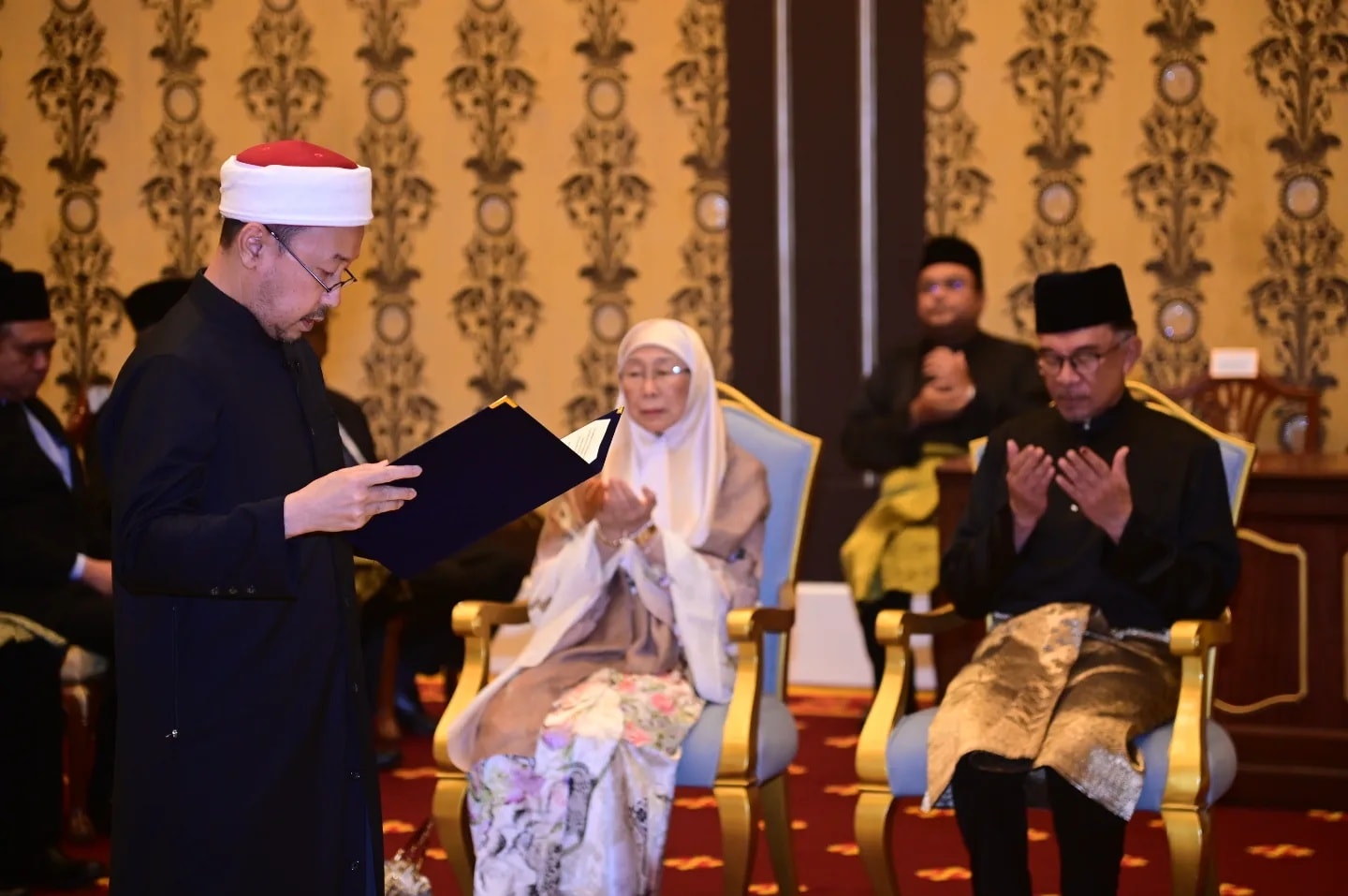 A deserving tribute to Malaysia’s ‘first lady’: Wan Azizah - Focus Malaysia