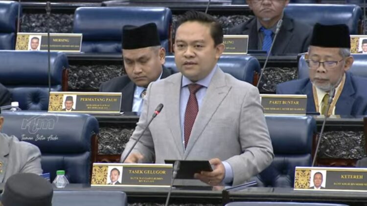 Wan Saiful exposes MPs trying to influence support for Anwar’s unity gov’t