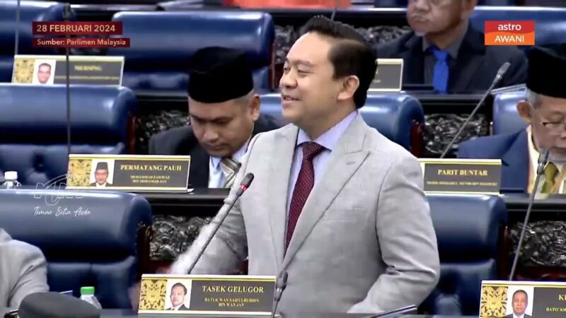 Wan Saiful should expose MP-buying details to clear his name