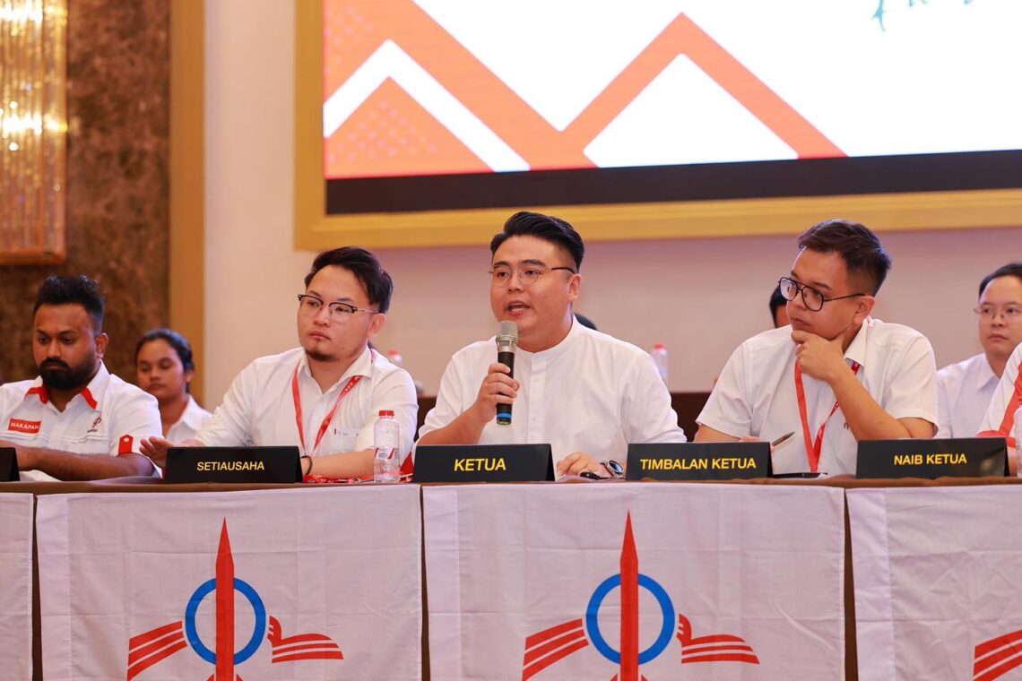 DAPSY: Resolve flag blunder issue via law, not UMNO Youth’s “selective ...