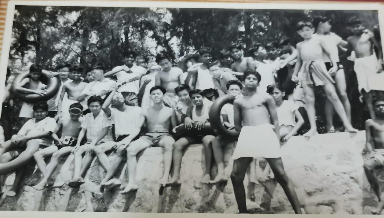 Should camping be allowed at public spaces?