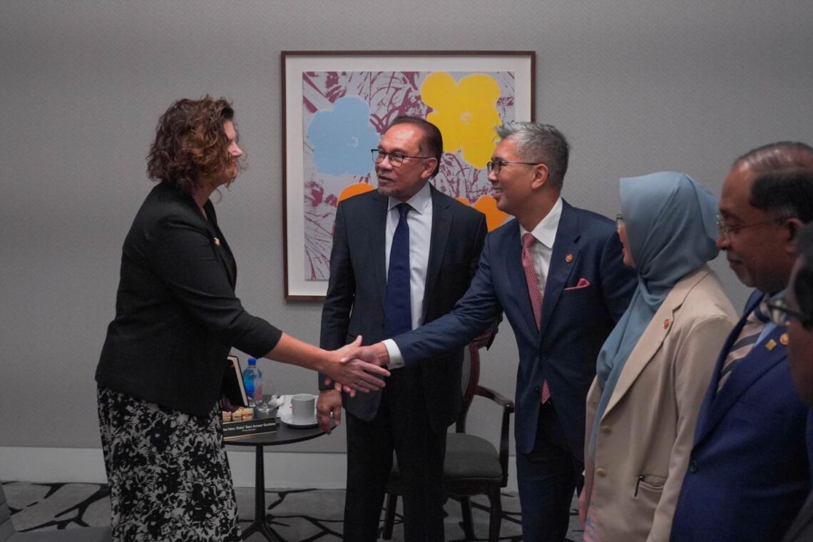 Is Tengku Zafrul’s dapper persona attracting more investments from ...