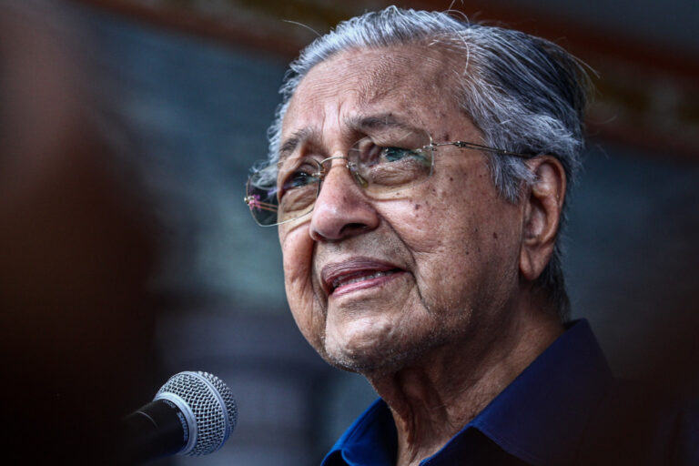 Sad Mahathir says Langkawi constituents failed him